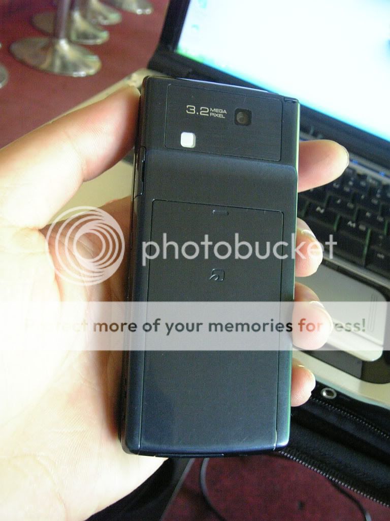 HCM_ Lên sàn siêu phẩm japan phone Sharp 920sh hoàn hảo.End time 23h55 ...