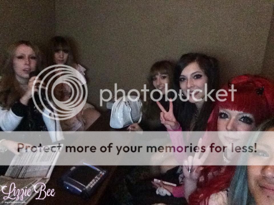 JEWEL's First Gyaru Meet! - Hello Lizzie Bee